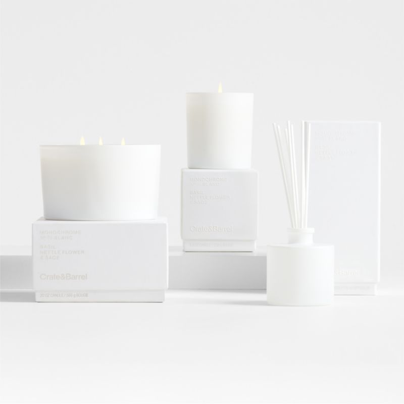 Monochrome No. 01 Blanc Scented Candle - Basil, Nettle Flower and Sage ...