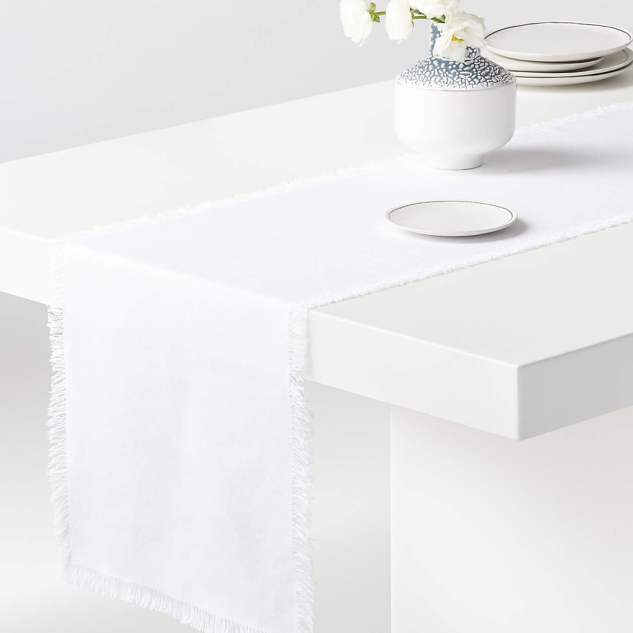Craft 90-Inch Fringed Crisp White Cotton Table Runner + Reviews | Crate ...