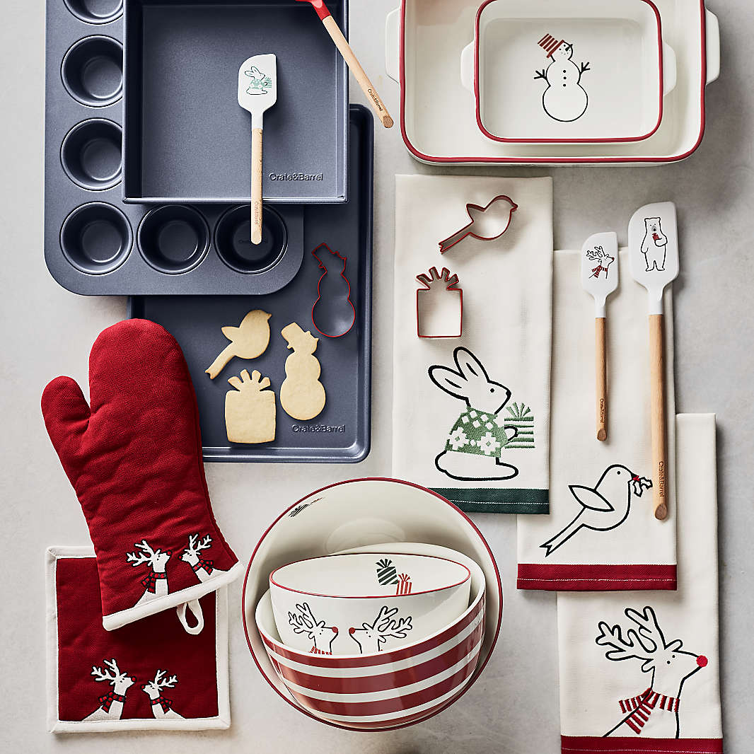 Christmas Kitchen Decor & Holiday Bakeware 2024 | Crate & Barrel Canada