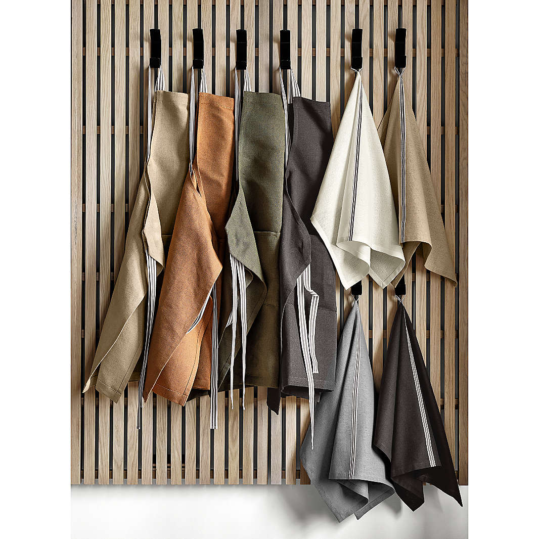 Dry-Brined Turkey Recipe | Crate & Barrel Canada