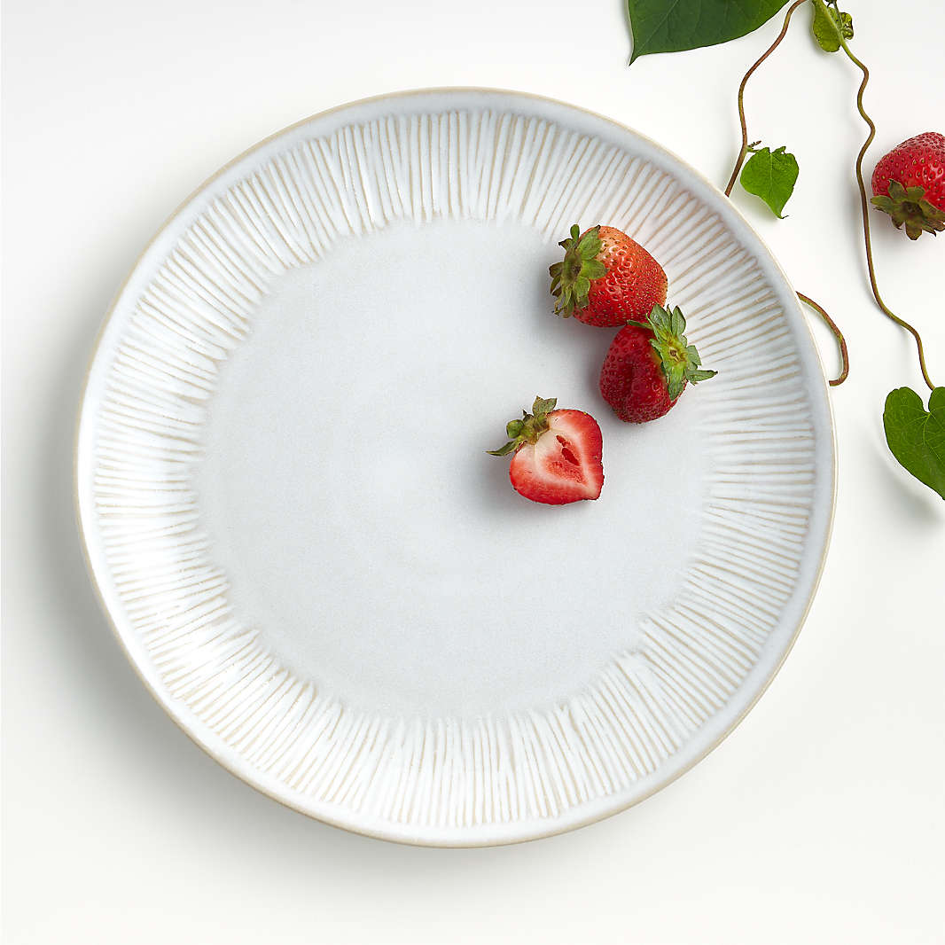 Round Dinner Plates & Rounded Dining Plate Sets | Crate & Barrel