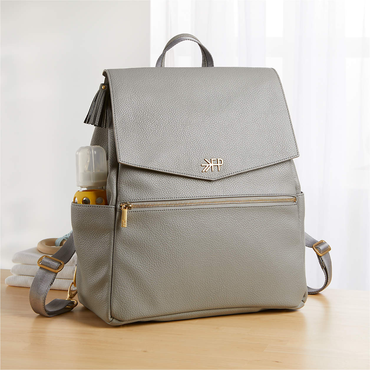 Freshly Picked Grey Diaper Bag + Reviews | Crate & Kids