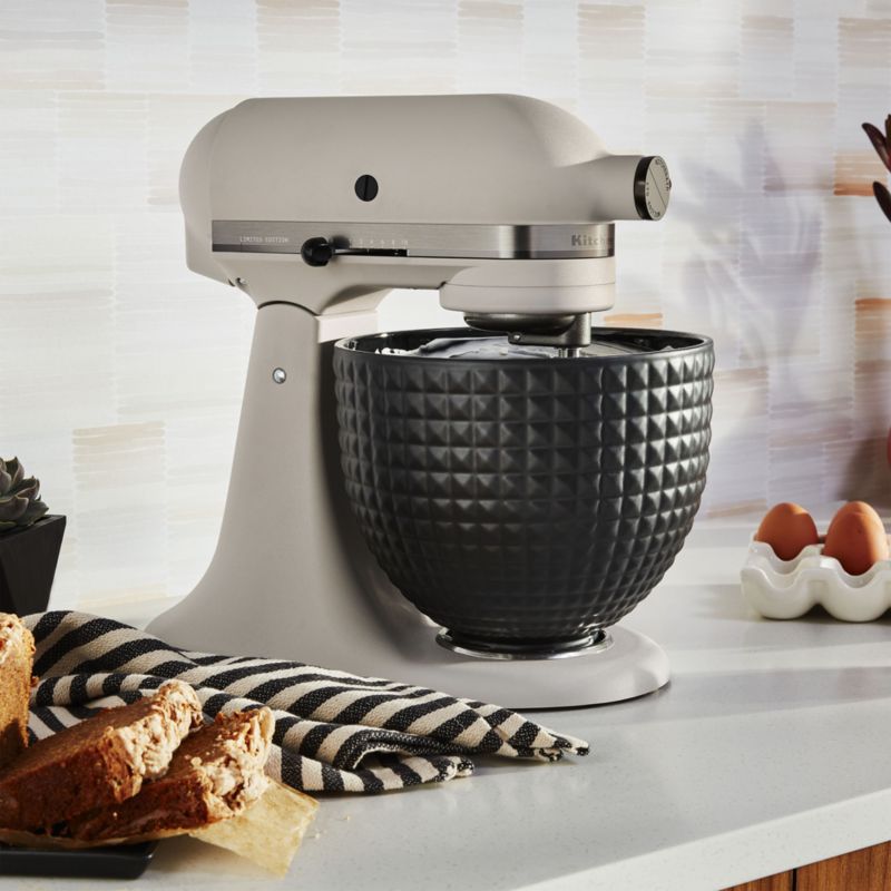 KitchenAid Artisan Series Limited-Edition Light & Shadow White 5-Quart ...