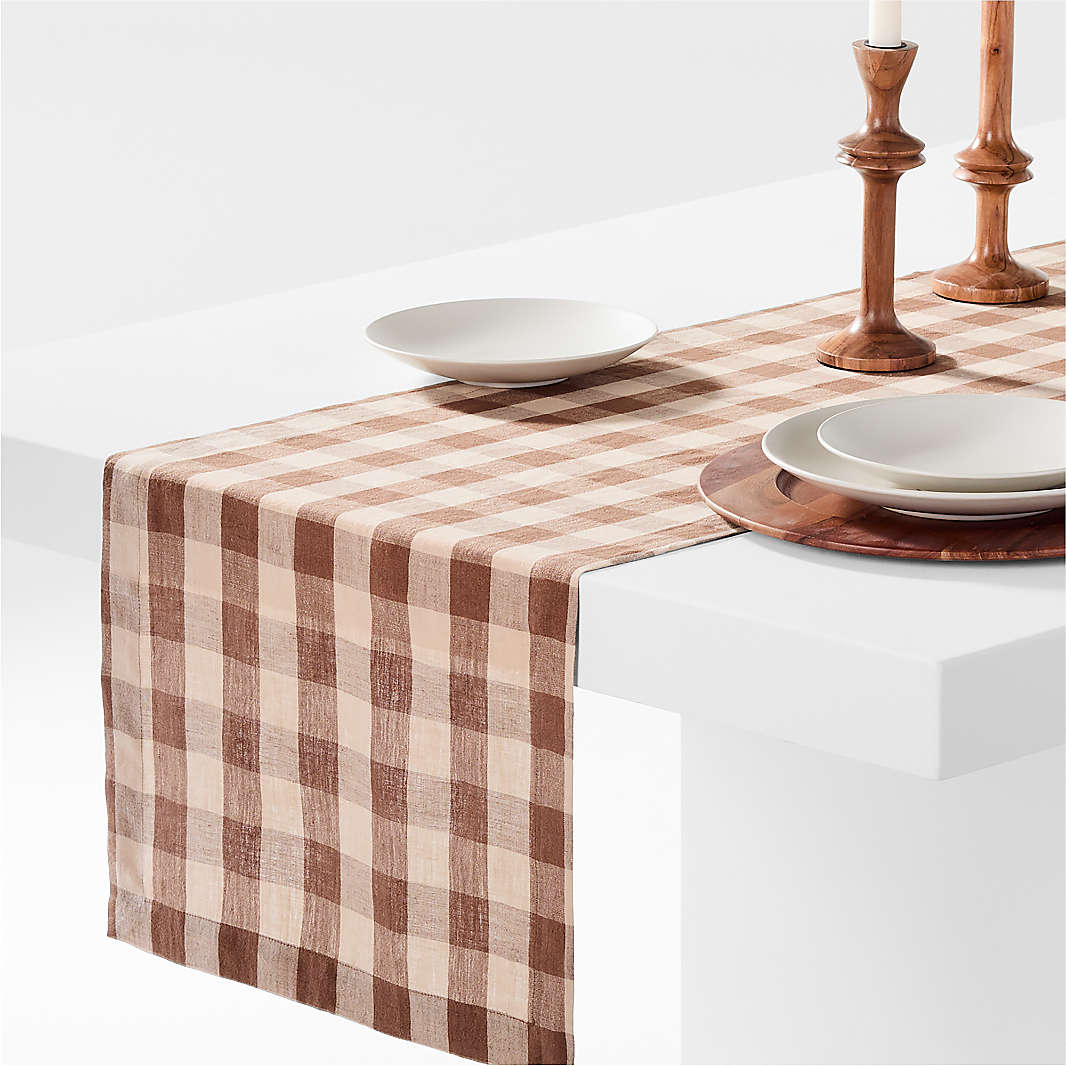 Table Runners: Modern & Linen Dining Table Runners | Crate & Barrel