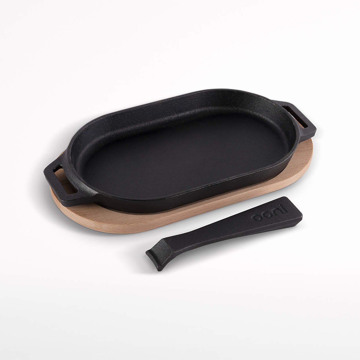 Ooni Cast Iron Sizzler Pan + Reviews | Crate & Barrel Canada