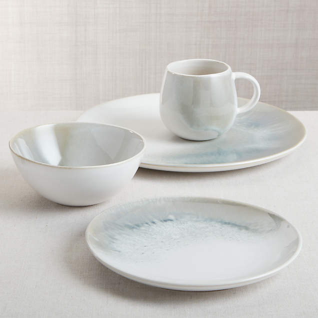 Ora Stoneware Dinner Plate + Reviews | Crate & Barrel Canada