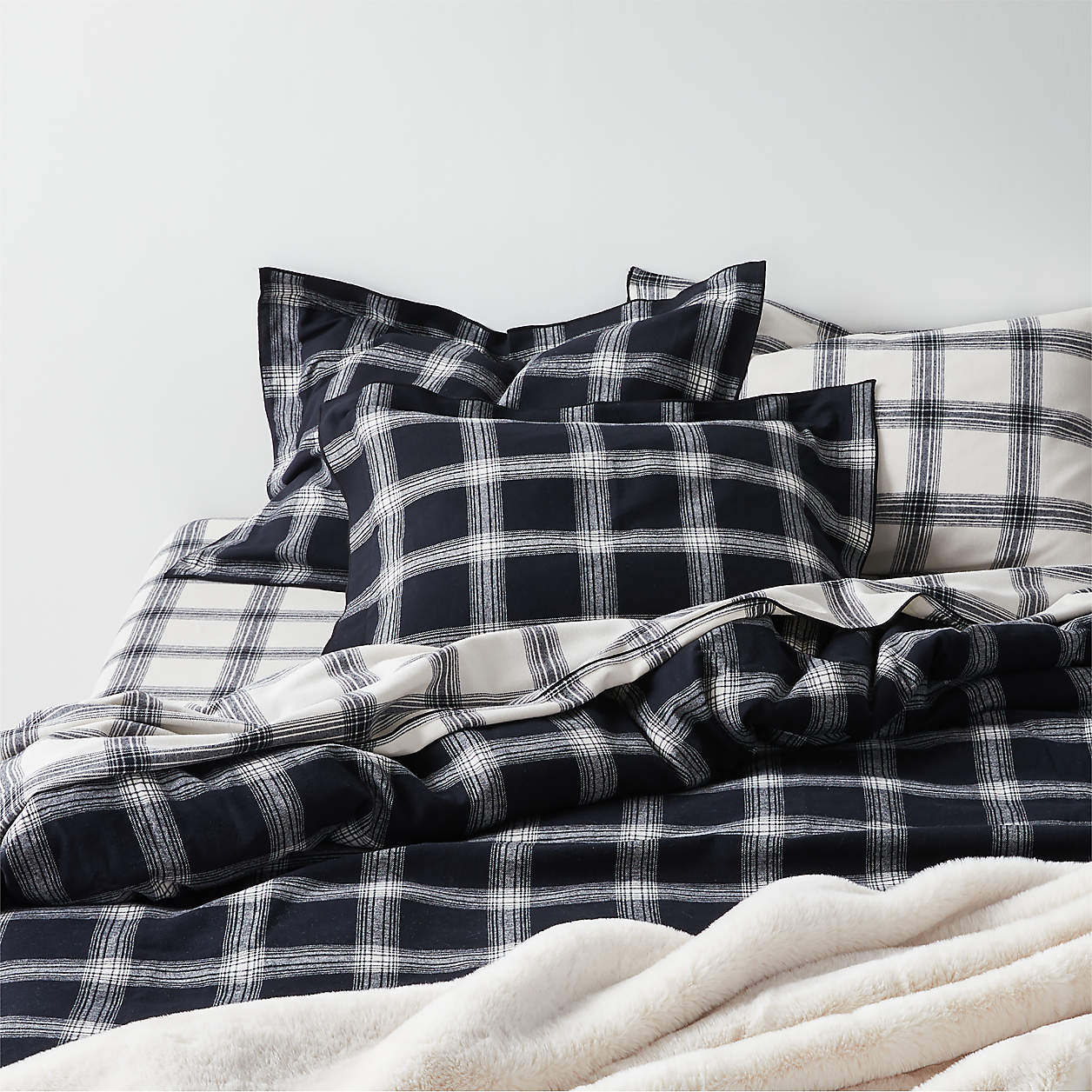 Organic Flannel Black and White Plaid Full/Queen Duvet Cover + Reviews ...