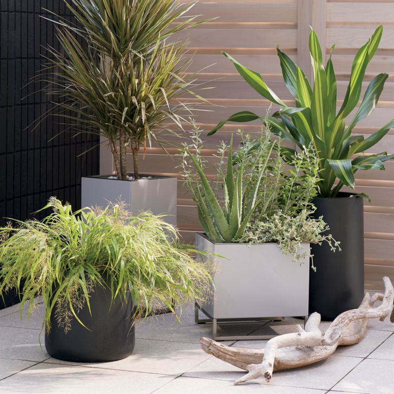 Saabira Charcoal 15.5" Tall Indoor/Outdoor Planter + Reviews | Crate ...