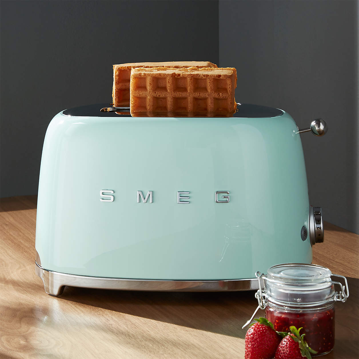 Smeg Pastel Green 2-Slice Toaster + Reviews | Crate & Barrel