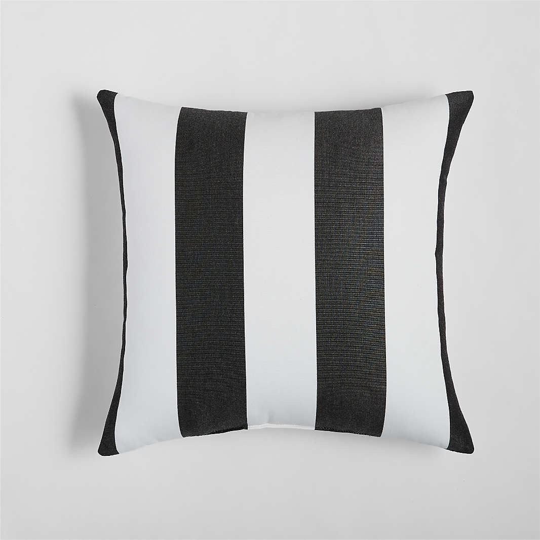 Outdoor Pillows, Outdoor Lumbar Pillows & Outdoor Throw Pillows | Crate ...