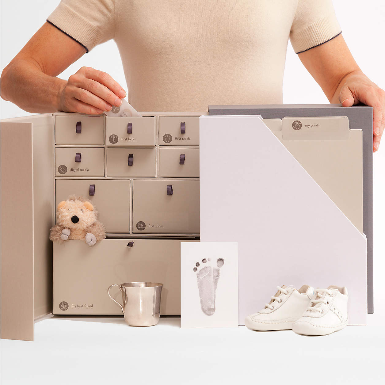 The Deluxe Edition Baby Keepsake Box + Reviews | Crate & Barrel