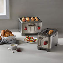 Wolf Gourmet 4-Slice Toaster with 1-Slice Toasting and Red Knobs ...