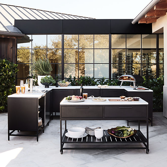 Best Outdoor Patio Dining Tables | Crate & Barrel Canada