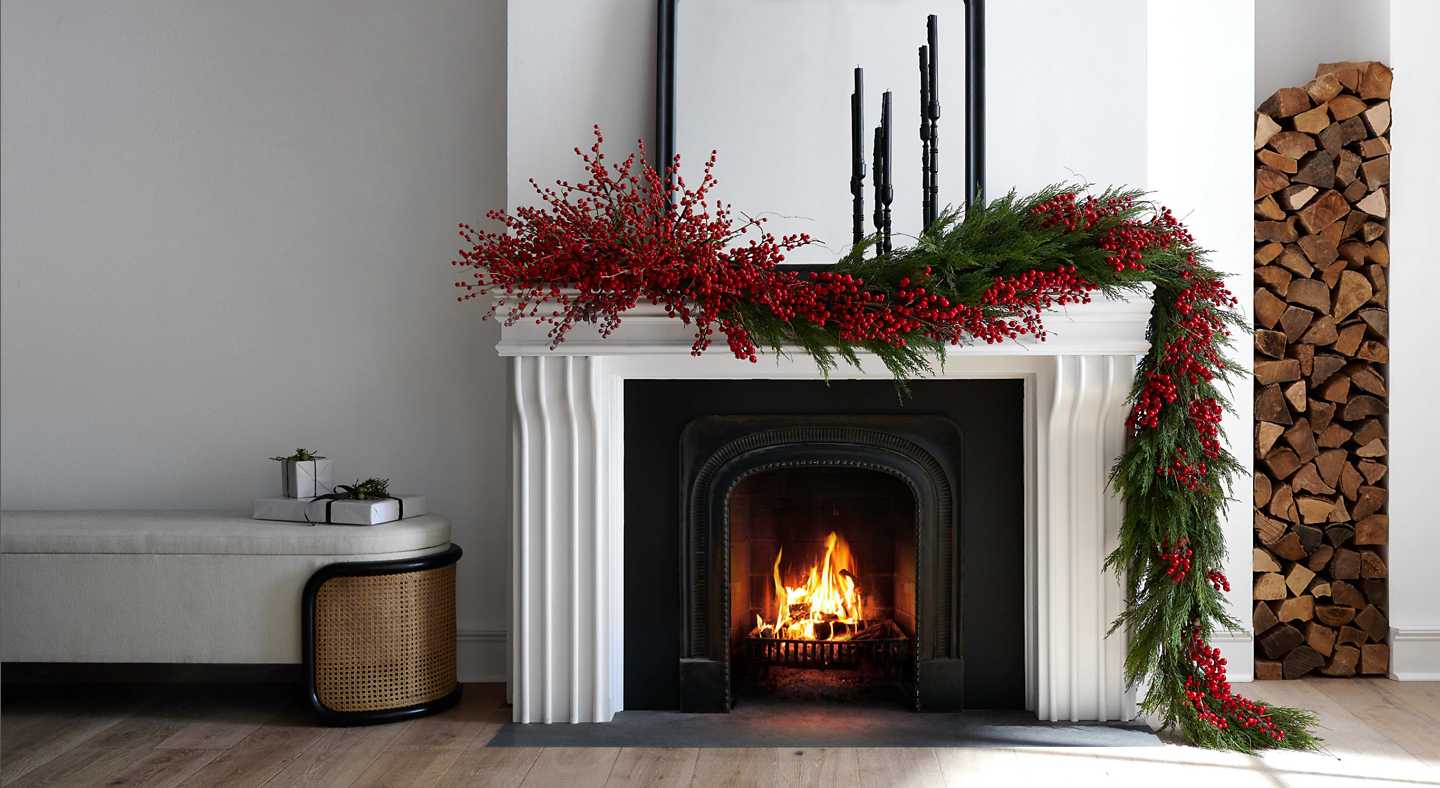 Christmas Table & Mantel Decor | Crate & Barrel