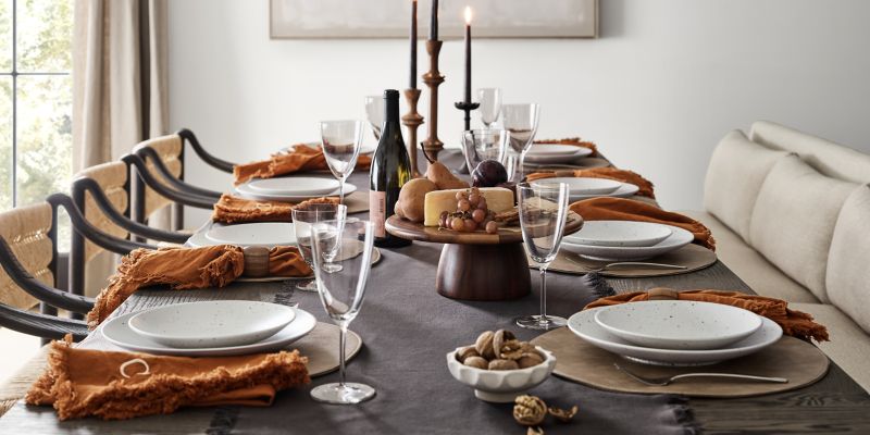Modern and Minimal Thanksgiving Table Setting Essentials | Crate ...