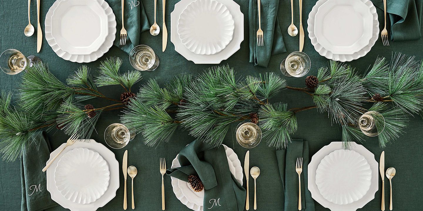 Christmas Plate Settings & Holiday Place Setting Ideas | Crate & Barrel
