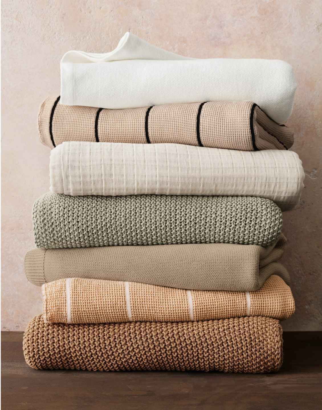 Bed Linens, Bedding & Bedroom Accessories | Crate & Barrel