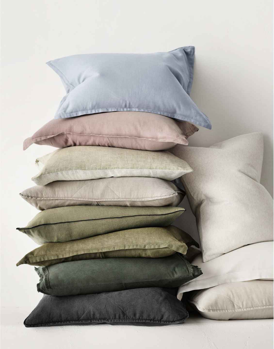 Bed Linens, Bedding & Bedroom Accessories | Crate & Barrel
