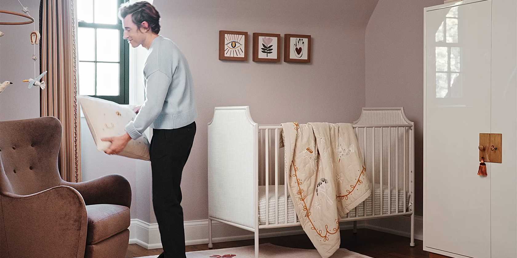 Gwen Embroidered Organic Cotton Baby Crib Quilt by Jeremiah Brent ...